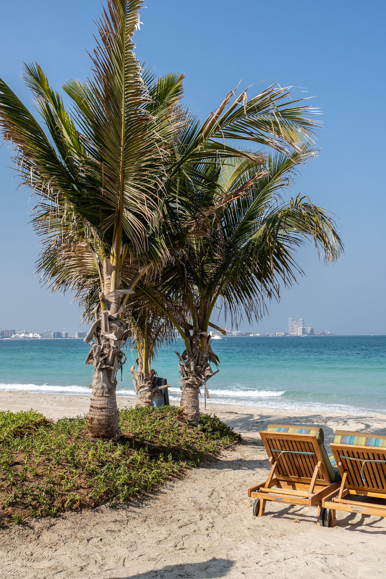 Summersalt Beach Club in Dubai - Jumeirah Al Naseem - Travel Blog